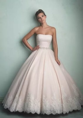 Sleeveless Embroidery Ball Gown Style Wedding Dresses For Bridal Crystal Decoration