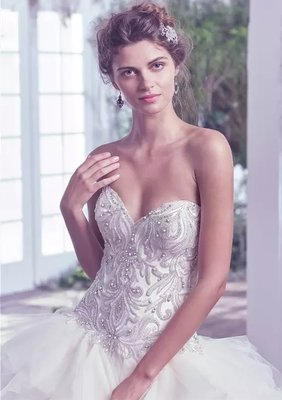 Tiered Ruffle White Lace Ball Gown / Real Made Plus Size Wedding Dresses