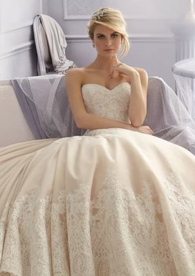 Hand Embroidered Taffeta Ball Gown Style Wedding Dresses For Ladies And Woman