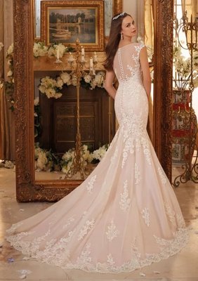 Long Tail Wedding Fit And Flare Dresses / German Peacock Fit Flare Bridesmaid Dresses