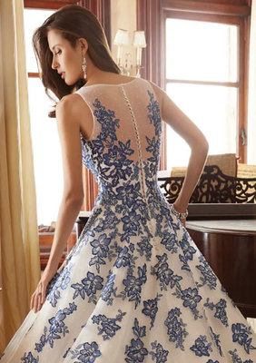 Exquisite Appliqued Fit And Flare Wedding Gown With Long Sleeve Waist Bandage
