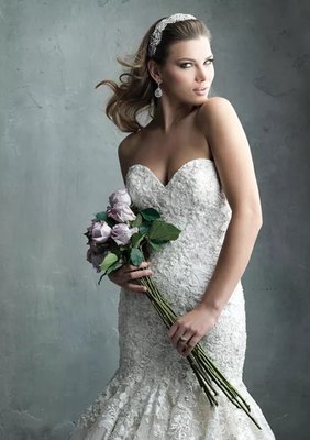 Luxury Fitted Mermaid Wedding Dress , Multi Color Lace Mermaid Wedding Gown