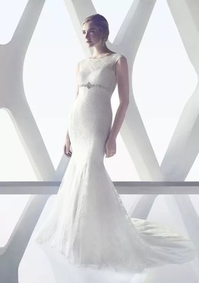 Unique Design Trumpet White Mermaid Wedding Dress With Spaghetti Strap And Long Tail