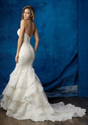 Luxury Ruffles Sheath Column Wedding Dress With Long Train Off The Shoulder