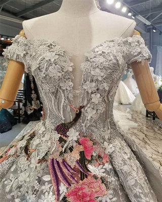 Sample Long Tail Wedding Dressing Gowns / Arabian Luxurious Wedding Party Dresses
