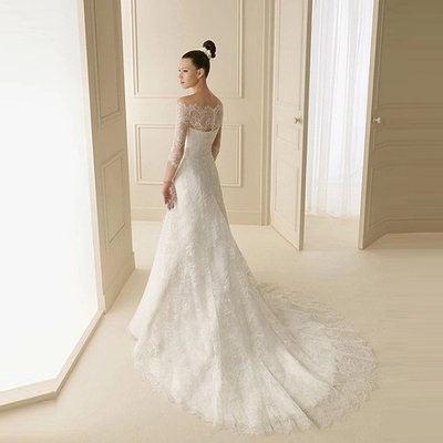 Luxurious Applique Tea Length Wedding Dresses For Slim Girls And Woman