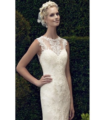 Long Style Custom Made Fit And Flare Wedding Gown , White Lace Prom Dress
