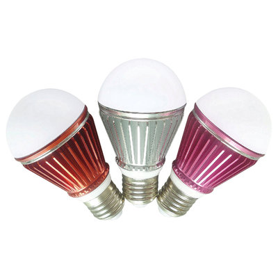 7W 560, 600, 680 Lumens SMD E27 / E26 High Brightest LED Light Bulbs with Colored Housing