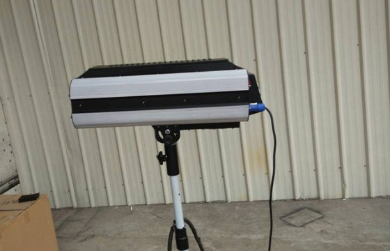 AC90 - 240V Stage Follow Spotlights 7500K 15R / 17R Super Brightness
