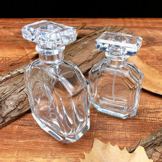 China Custom Size Clear Glass Perfume Bottle Cap Color Can Be Customized supplier