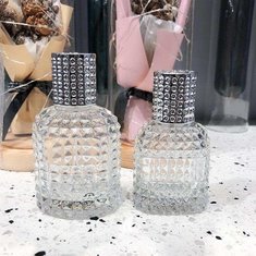 China Custom Fashion Classic Transparent Perfume Bottle Logo Custom Free Sample supplier