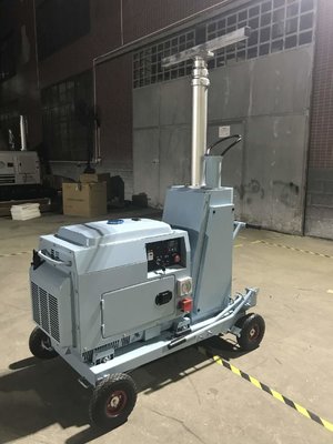 Portable pneumatic LED light tower with trolley cart