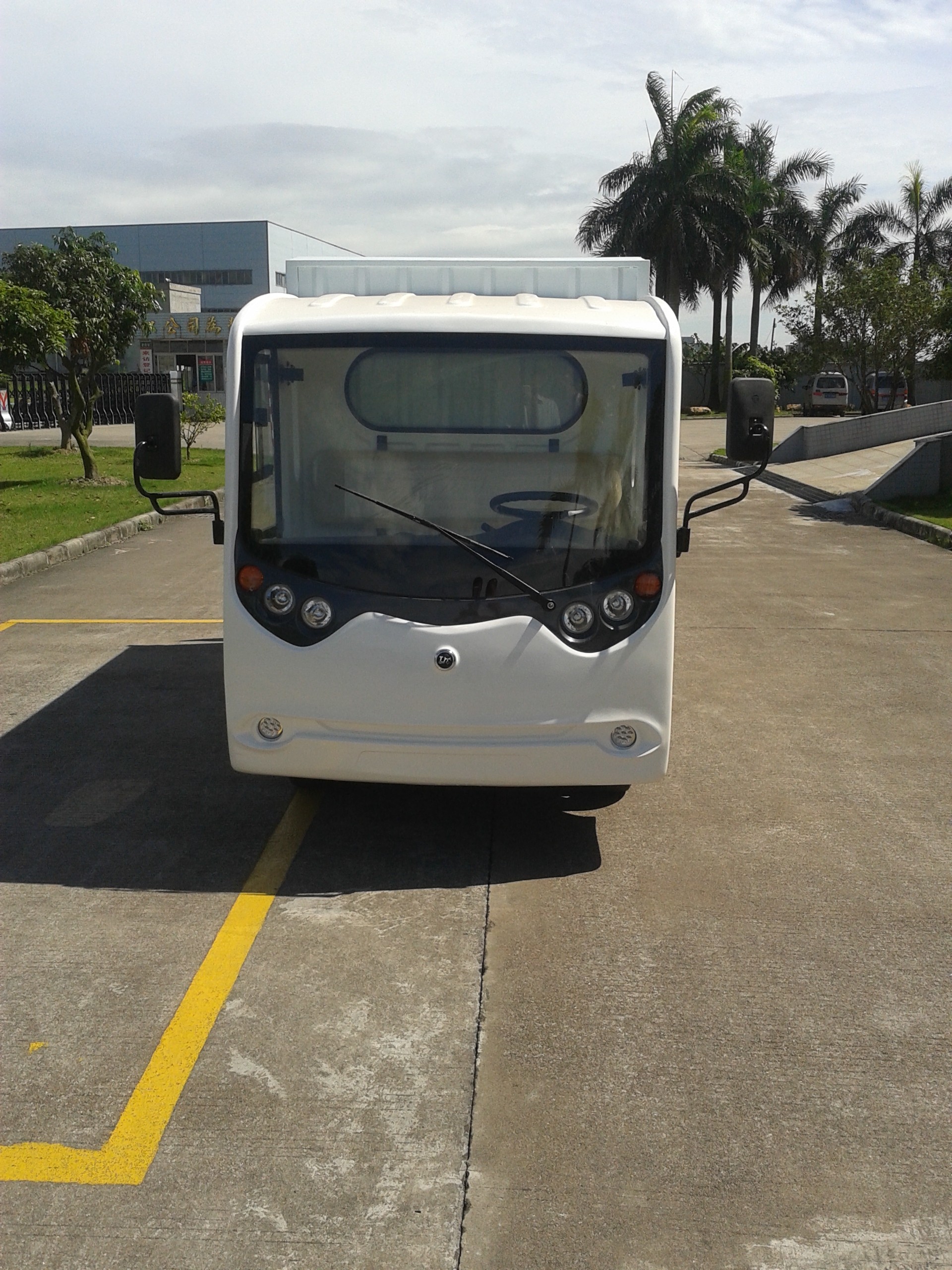 Electric utility car, small cargo car, electric truck, electric garbage car