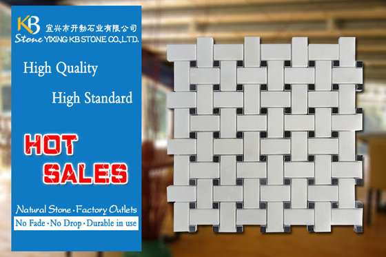 White Marble Wall Tiles Marble Mosaic Tile With Black Dots CE Approved