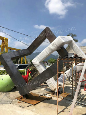 Unique Design Tidy Metal Art Sculpture Of Cube Modern Art Shape As Garden Decor