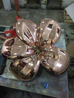Indoor Decor Famous Bronze Sculptures , Customized Metal Garden Flowers Sculpture