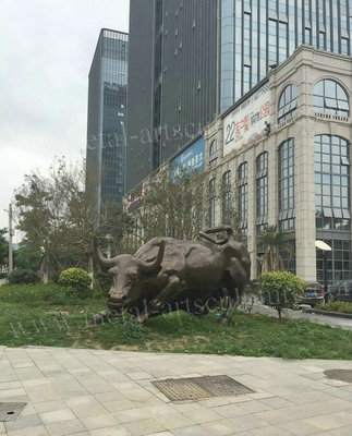 Giant Bronze Bull Statue Bronze Casters Outdoor Lawn Decoration Creative Shape