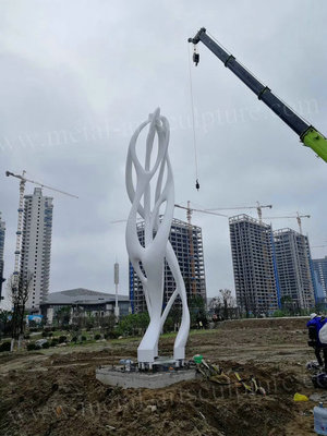 Welded Stainless Steel Sculpture Exterior Decoration Huge Circle Shape Design