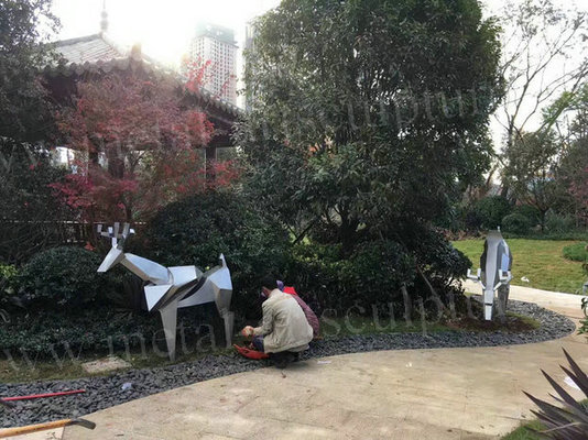 Garden Artwork Modern Silver Sculpture , Metal Deer Sculptures For Garden