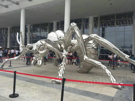 Large Metal Garden Ornaments , Mirror Polished Stainless Steel Metal Spider Sculpture