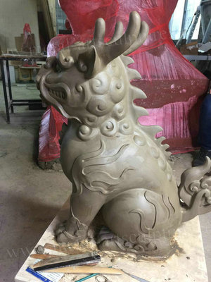 Mythical Wildlife Fiberglass Animal Sculptures Garden Ornaments Clay Animal Statues