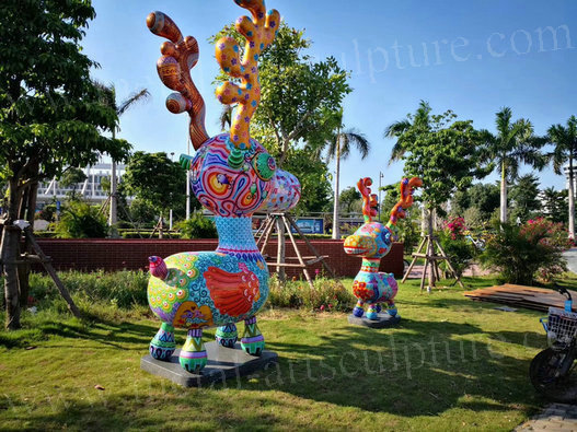 Colorful Deer Fiberglass Animal Sculptures 2 Meters Height For Lawn Decor