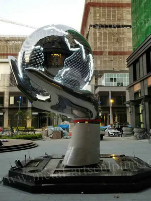 Steel Artwork Large Outdoor Statues / Metal Globe Sculpture For Residence Decoration
