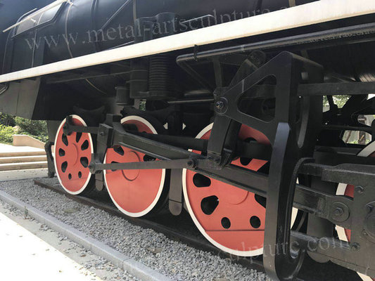 Welding Large Outdoor Statues / Metal Locomotive Sculpture For Theme Park