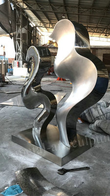 Abstract Art Gallery Large Outdoor Statues With Matte And Polished Surface