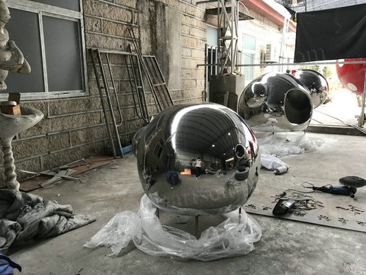 Big Stainless Steel Garden Ornament Statues With Mirror Polished Surface