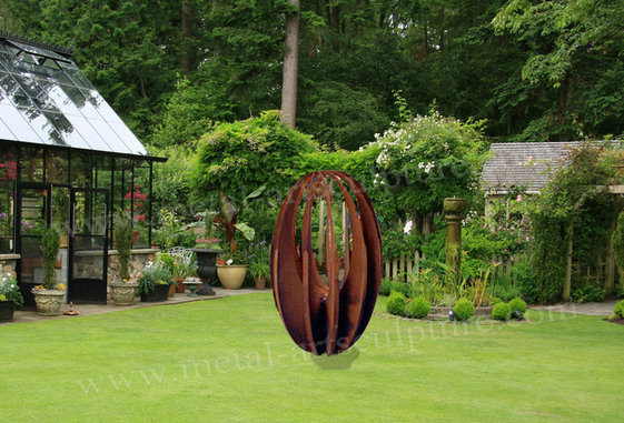Round Statue Design Abstract Metal Sculpture Rusty Naturally Finish Lawn Decor