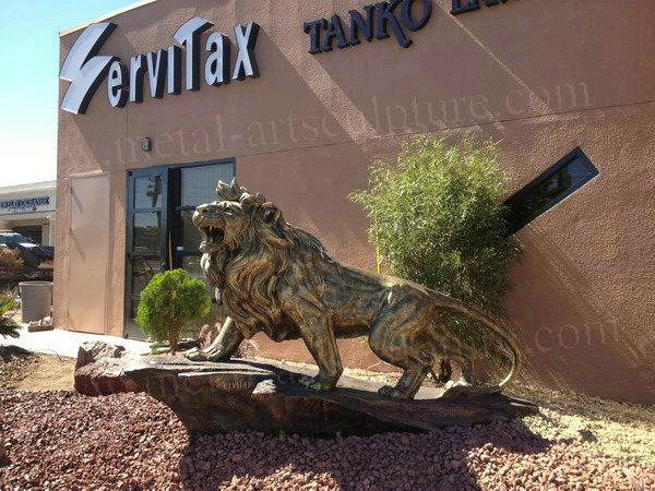 Large Fiberglass Animal Sculptures Outdoor Decoration Fiberglass Lion Statue