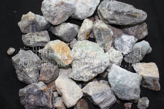 Minerale metallifero minerale per l'industria siderurgica, grumi della fluorite di CaF2 65% della fluorite