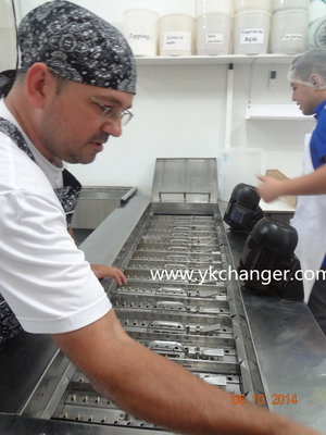 Hard ice lolly moulds ataforma type frozen tank ice cream machine semi industrial use high quality with stick extractor supplier