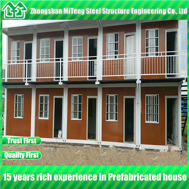 Luxury Prefab House Detachable Container House with Wooden Grain for Workers