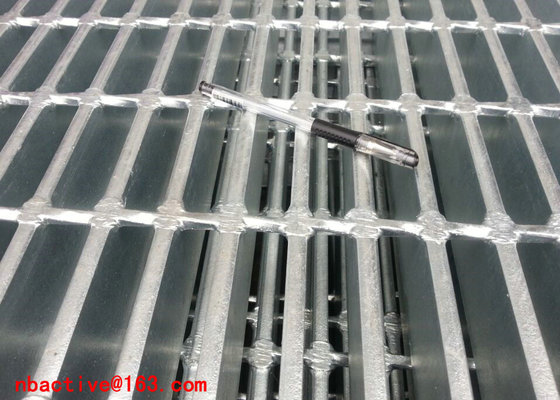 Heavy Duty Steel Grating