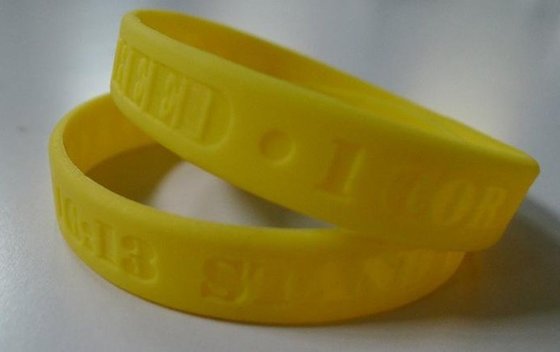 Promotion Yellow Rubber Custom Silicon Wristbands / Bracelets, 210x12x2mm, 202x12x2mm For Adult