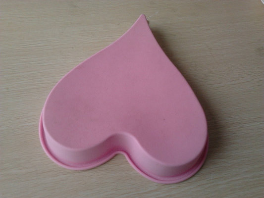 EU Pink Heart Non-toxic Light Weight Silicone Cake Mould For Oven
