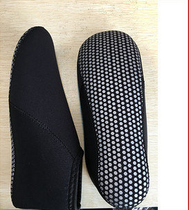Neoprene Products 5MM Neoprene Socks For Hiking , Neoprene Surfing Socks