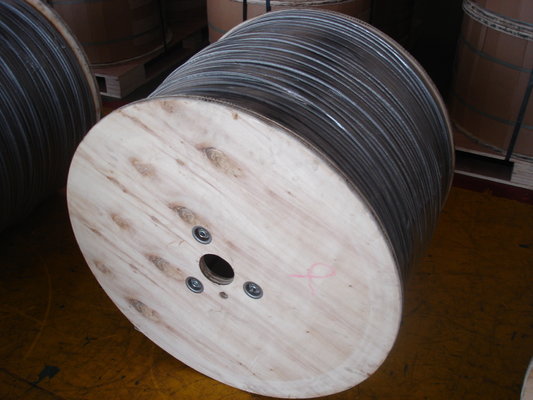 Câble coaxial de liaison de l'ohm RG11 du conducteur 75 de CCS avec le fil stabilisé UV d'alliage de veste et d'aluminium