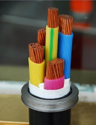 La basse fumée le cable électrique nul d'halogène XLPE a isolé le câble pour la tension 35KV