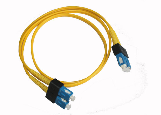 Câble de fibre optique unimodal de correction de PVC, SM 9/125 câbles de SC-SC de pullover optiques de fibre