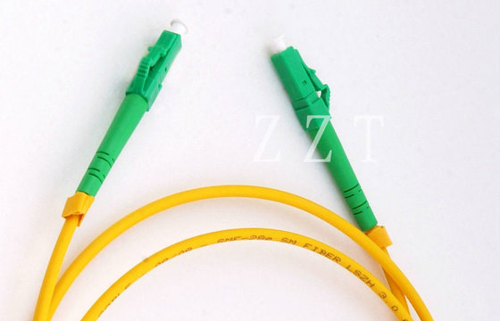 Câble optique peu sensible de réseau de fibre de courbure de LC, fibres de Corning