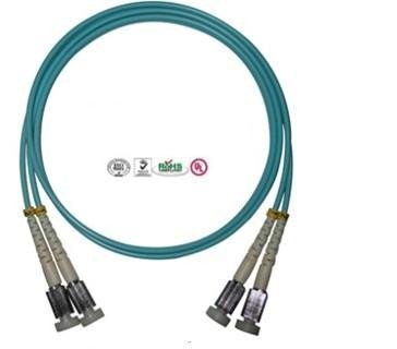 4 type multi câble du mode OM3D4 de noyaux d'Ethernet optique de réseau de corde de correction de fibre