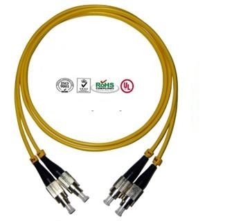 Perte par insertion optique matérielle de noyaux de double de corde de correction de fibre de LSZH FC/12 noyaux basse