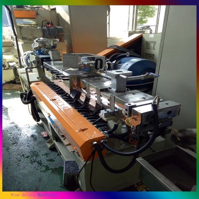 JDL Co-rotating twin crew extruder