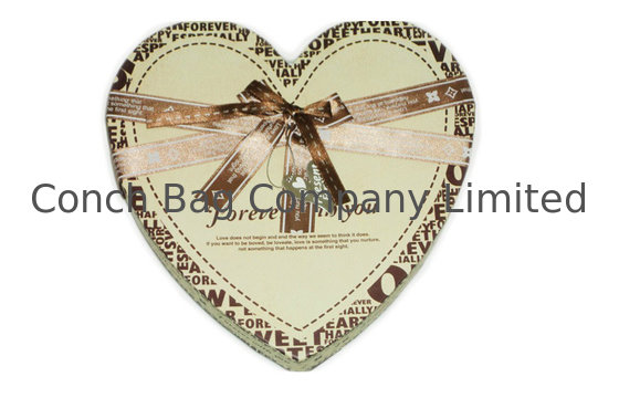 eco chocolate gift CMYK / PMS heart shaped box of Art paper / Rigid cardboard , OEM