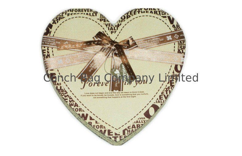 eco chocolate gift CMYK / PMS heart shaped box of Art paper / Rigid cardboard , OEM