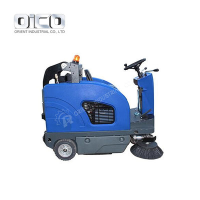 C200D Model Road Cleaning Machine For Floor Self-Discharging Battery Ride On Sweeper