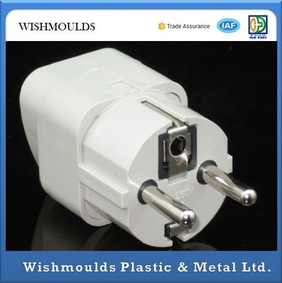 Precision Overmolding Injection Molding for Plastic Plug Charger Insert Molded Parts